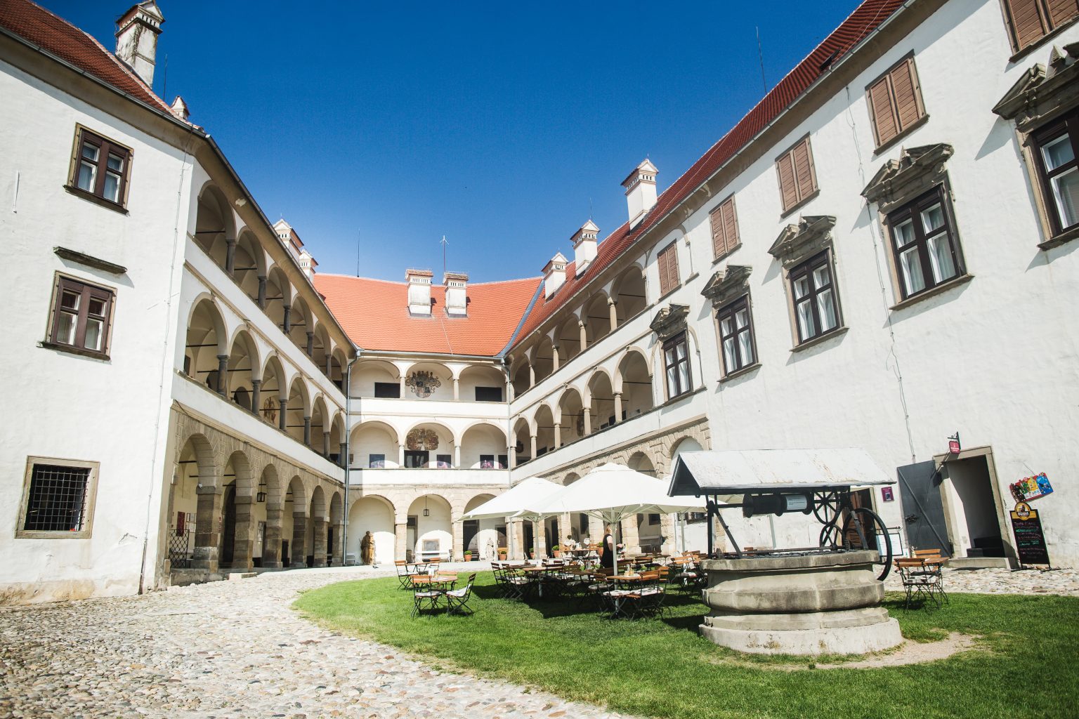 PTUJ 2022 PROMENADE OF FLAVOURS - SURROUNDED BY THE BEAUTIFUL PTUJ CASTLE
